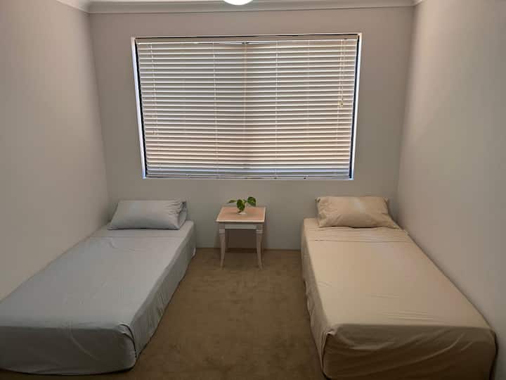 Luxury Bedroom With Two King Single Beds - Mandurah