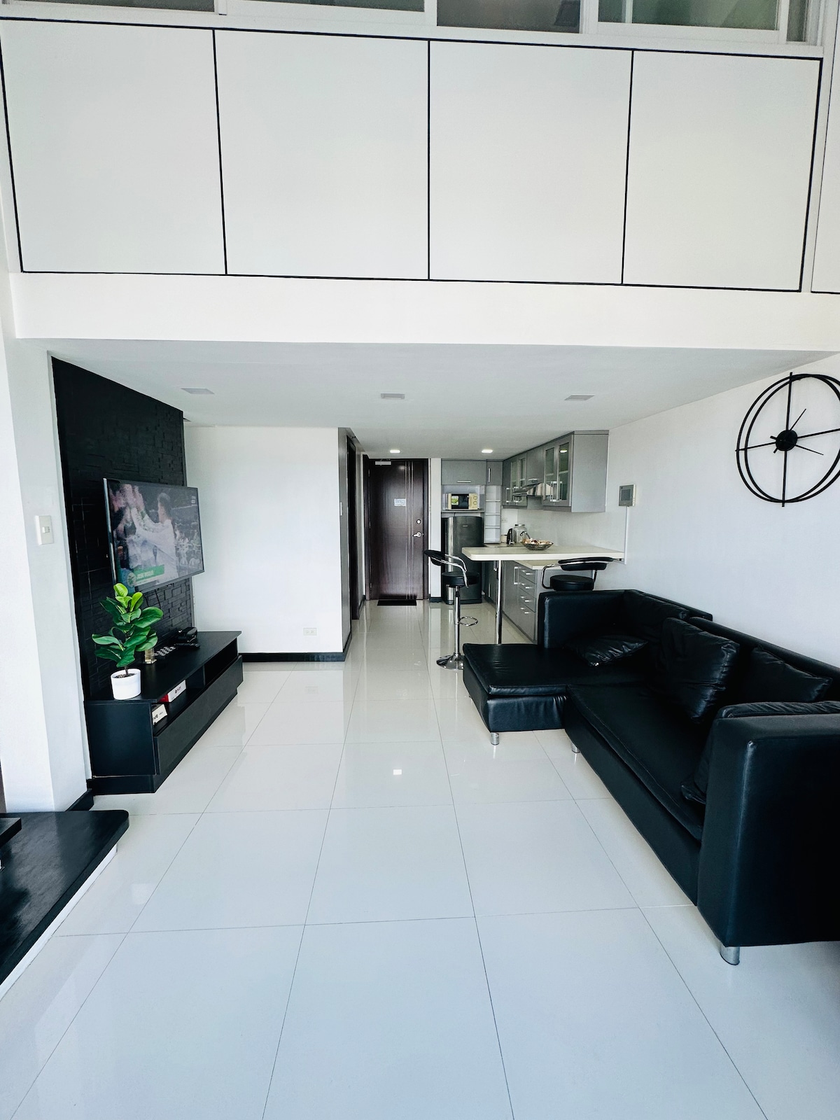 Club Ultima T3-Fountain View. 21st Flr. Free Netflix - Apartments for ...