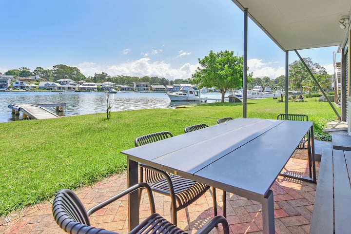 Balmoral Waterfront Escape At Lake Macquarie - Belmont