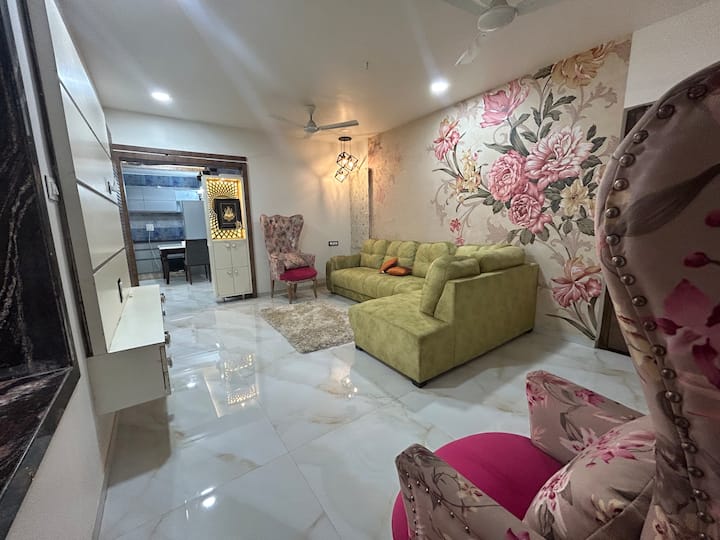 Centre, Posh Two And Half Bhk - Nagpur