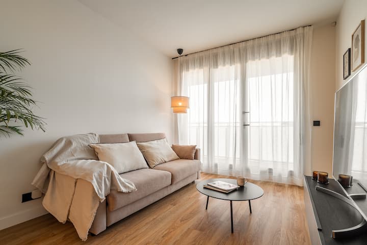 Port Forum | Superior 3-bedroom W/ Balcony - Sant Adrià de Besòs