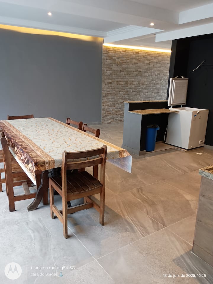 Familiar Bem Localizado Perto Mercado Restaurante - Guaratuba