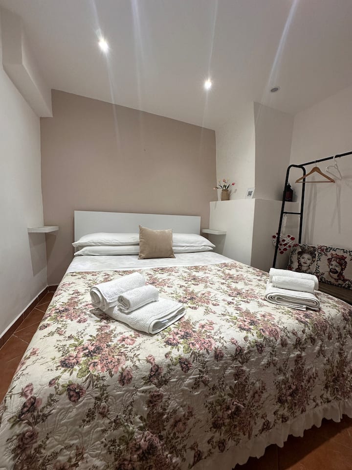 Quattro Canti Apartment Self Check-in Palermo - Palermo, Italy