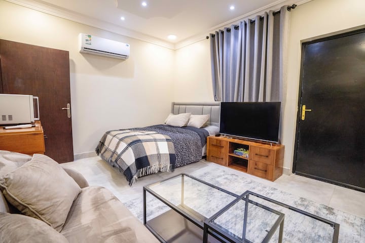 Best Spot In Dhahran! Elegant Studio | بدخول ذاتي - Dammam