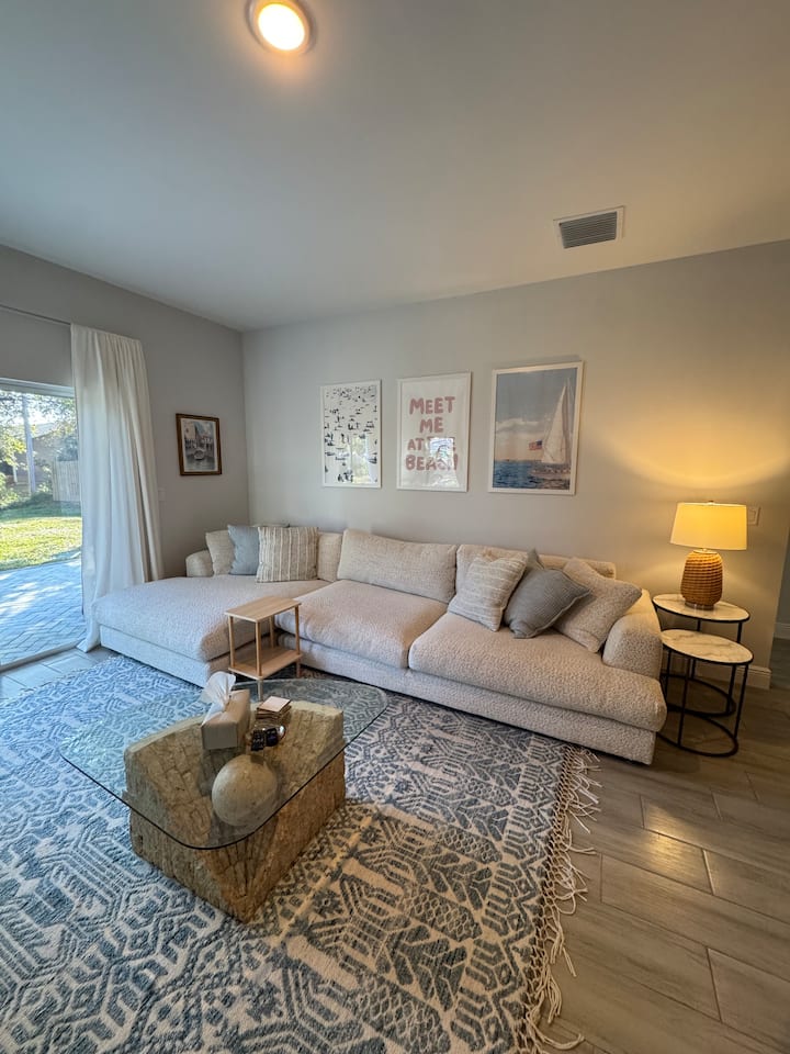 New Vero Beach Getaway – 13 Min To The Beach! - Vero Beach, FL
