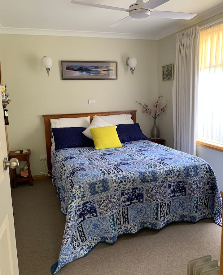 Mother Goose B&b  (Incl B’fast) A Real Gem - Devonport