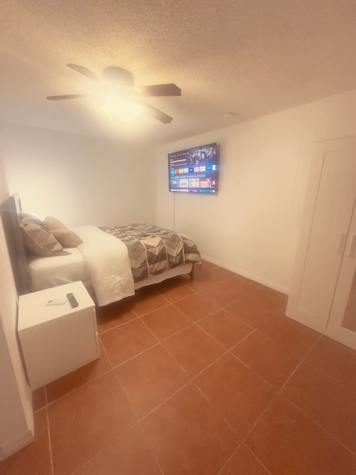 Affordable Casita | Free Parking | Peaceful Stay - Paradise, NV