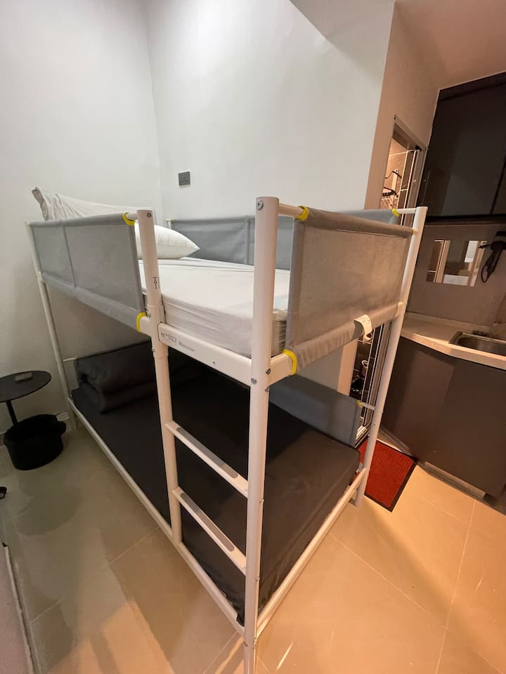N3 Private Suite For 2 With Washer, 30 Sec To Mtr - Central