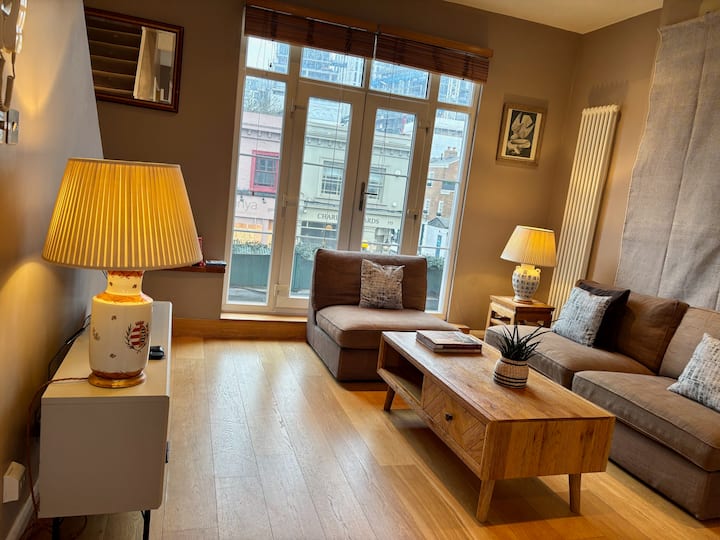 Luxury Two Bed Maisonette Fulham - Londen