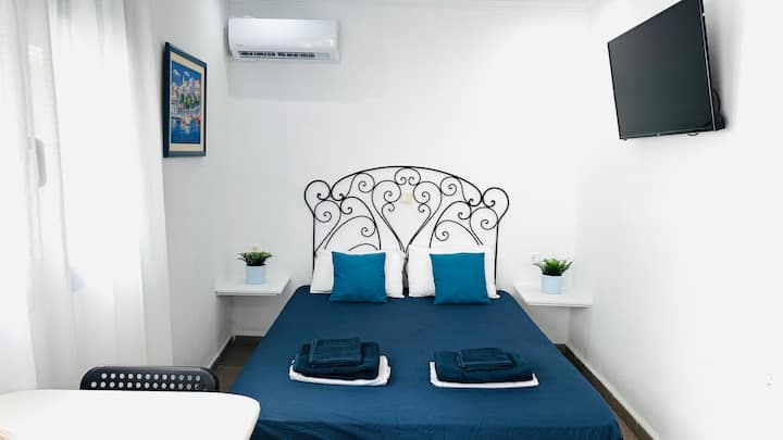 Cretan Hideaway | Pool, Bar & Near Beach & Town - Chersonissos