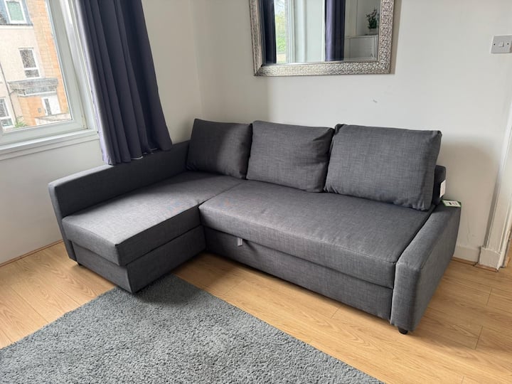 Basic-quiet, Spacious 1 Bedroom - Edinburgh
