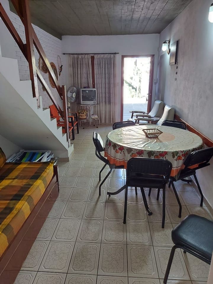 "Un Lugar". Dpto. 8. San Bernardo - Mar de Ajó