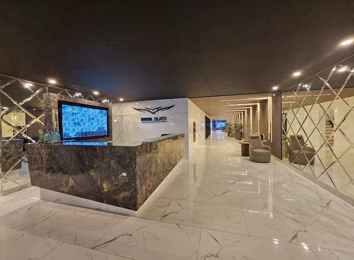 Beautiful Apartament Con Balcón, Lujoso. - Bolivia