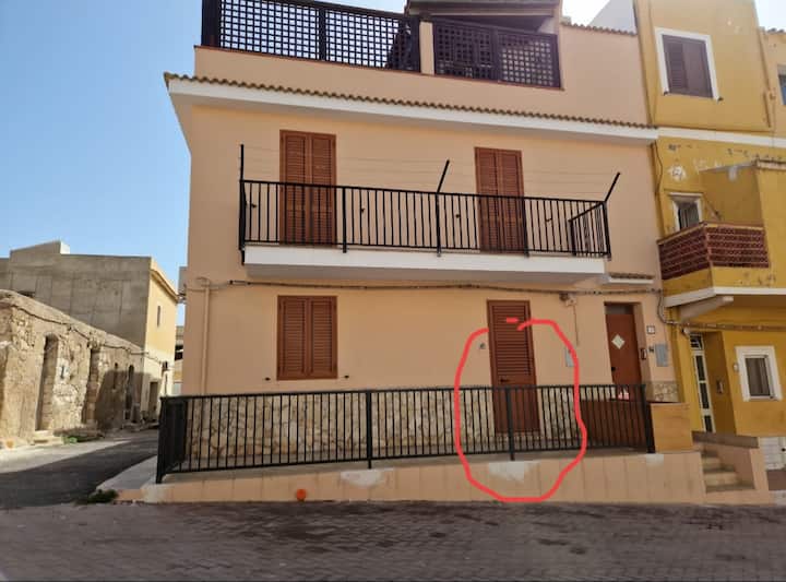 Casa Leone In Centro Paese - Lampedusa