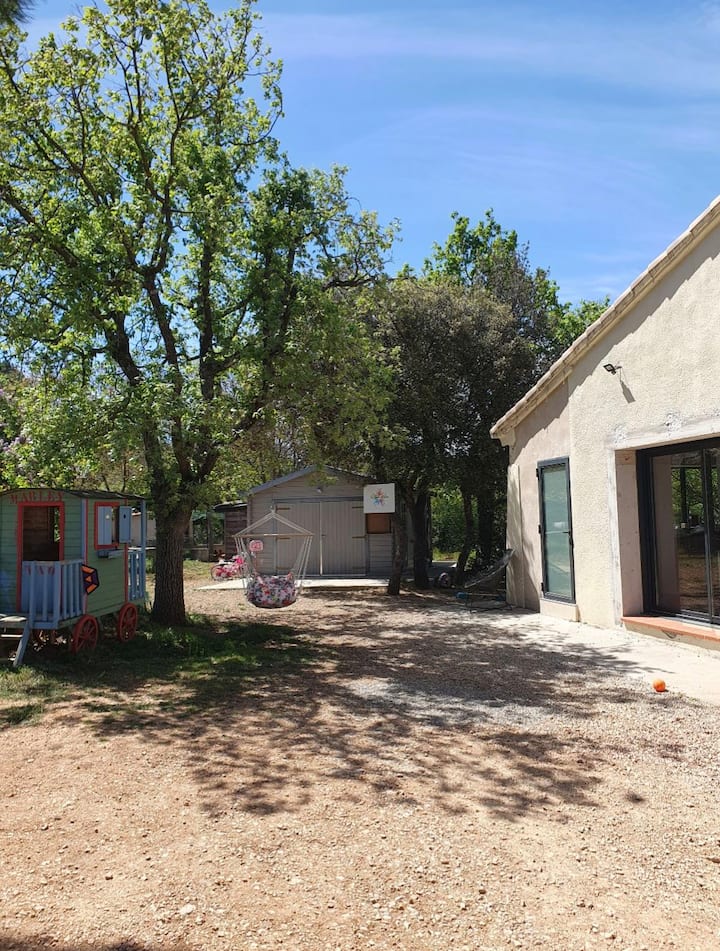 Joli Petit Studio Tout éQuipé - Saint-Maximin-la-Sainte-Baume