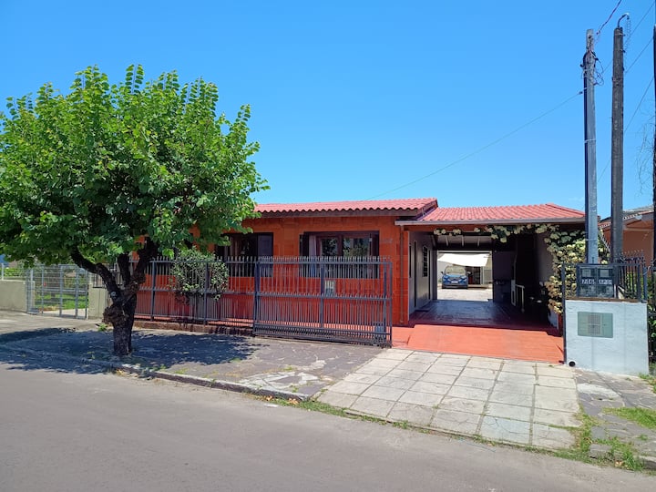 Casa Completa E Espaçosa, No Centro De Torres - 