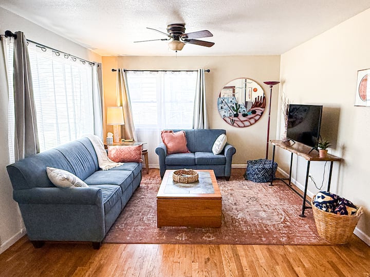 Prime Location! Blue Bungalow - Colorado Springs, CO