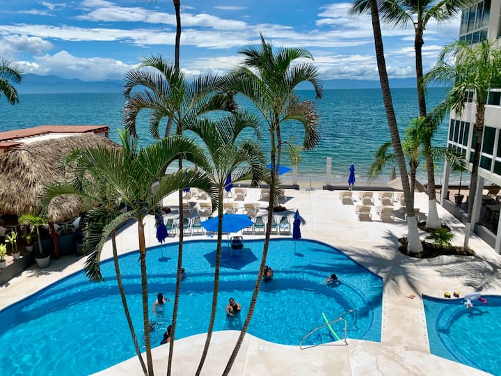 Master Suite Two Bedrooms On The Beach - Bucerias