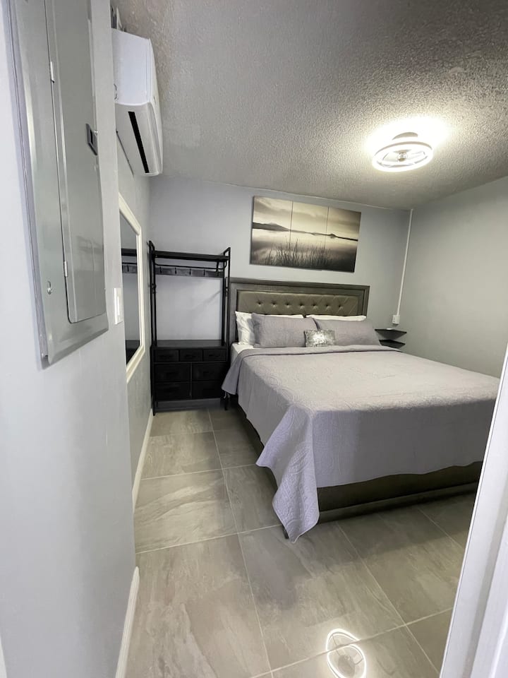 Cozy Room - Sarasota, FL