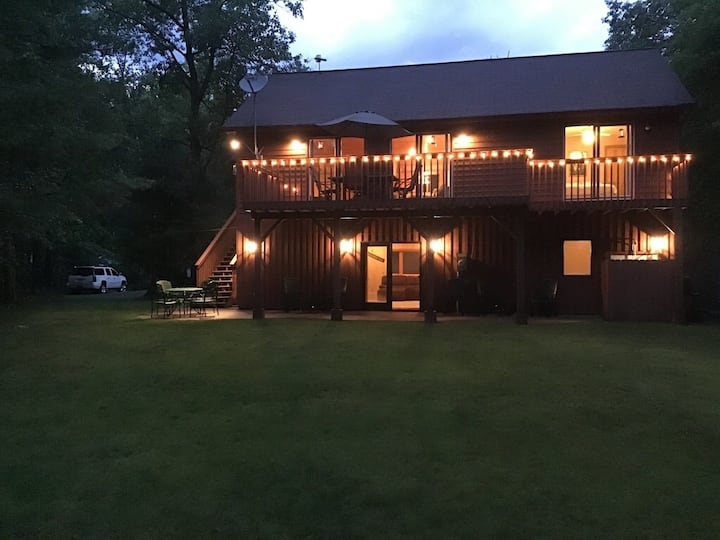 5 Bed, 2 Bath Cabin On Gull Lake - Gull Lake, WI