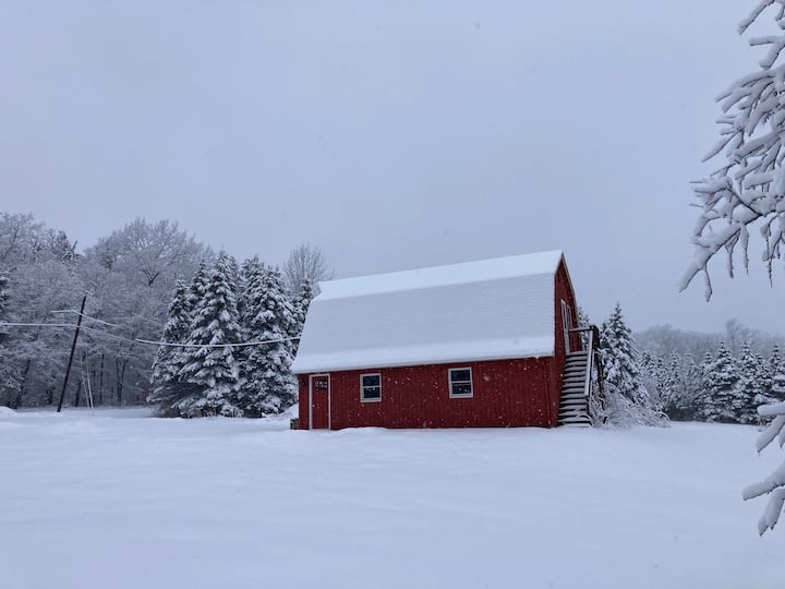The Red Barn- Close To Ski Mountains & Museums - Natural Bridge State Park, North Adams