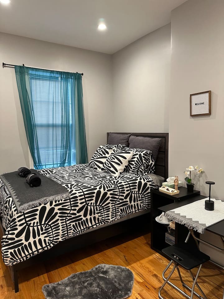 Ideal Room For You - Brooklyn, NY