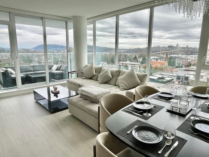Tempurpedic King Bed W/ Huge Patio Panoramic Views - Burnaby
