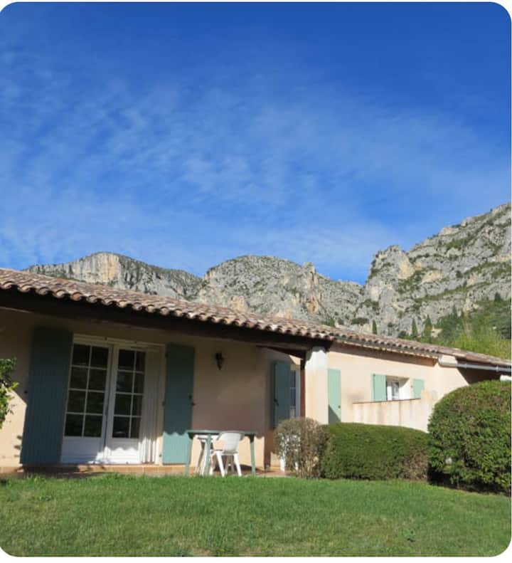 Maison Climatisée Avec Parking à 500m Du Centre - Moustiers-Sainte-Marie