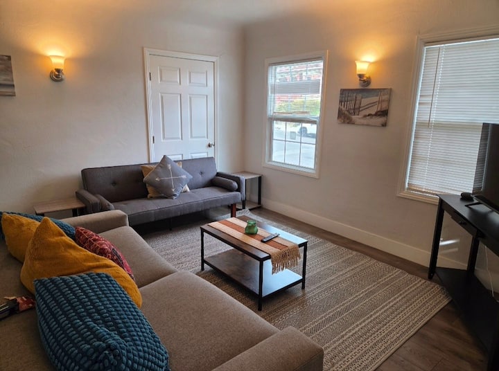 Luxury 2br Central Villa | Stunning Bay Views - Vallejo, CA