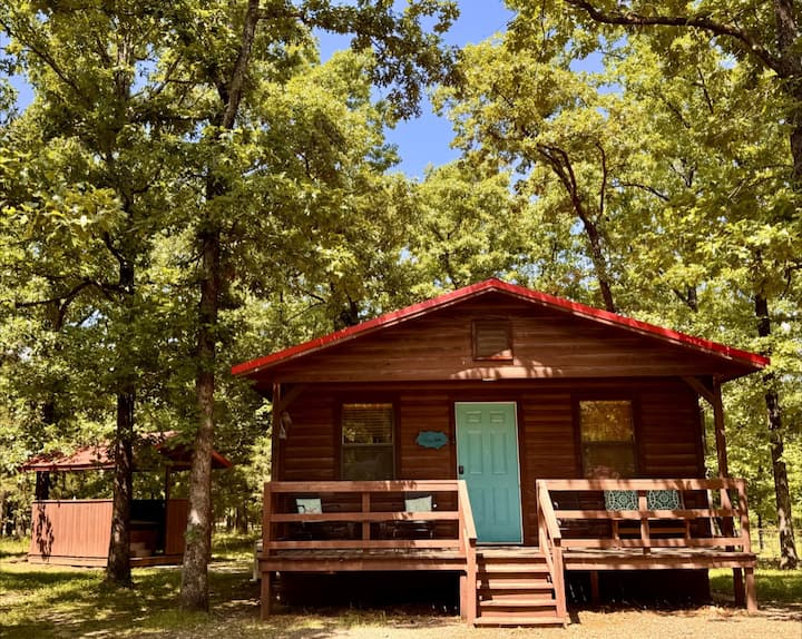 Tall Oaks | 1br Cabin W/ Private Hot Tub - Mississippi