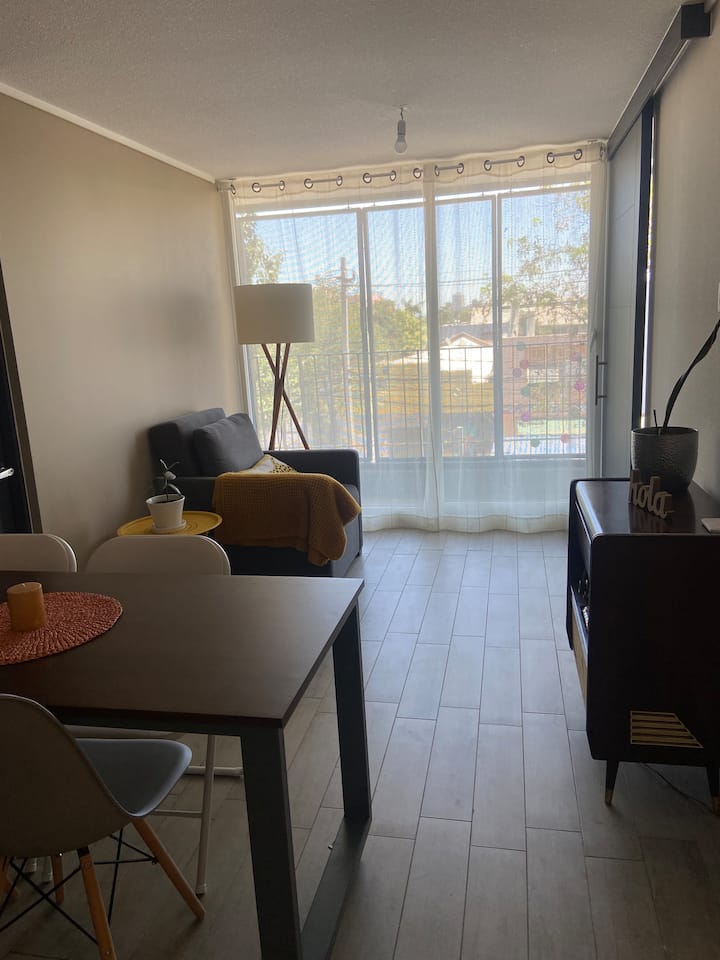 Acogedor Con Estacionamiento Y A 10 Min Del Metro - Santiago