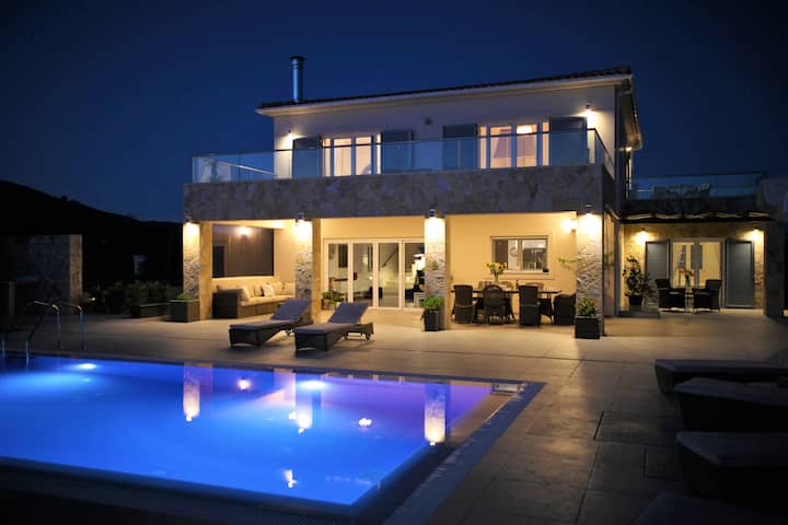 Stunning, Luxury Villa With Sea And Mountain Views - Cephalonia
