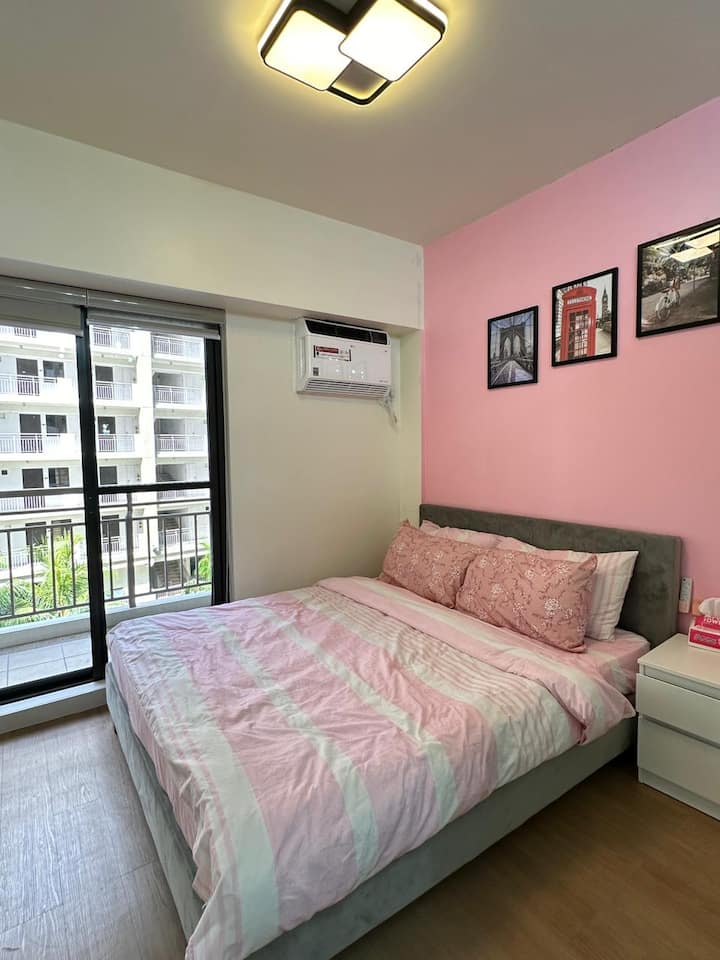 Condo In Parañaque City  With Free Parking. - Parañaque