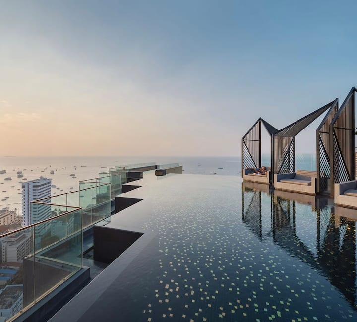 High Speed Interent, Luxury, Pattaya Beach - Pattaya City