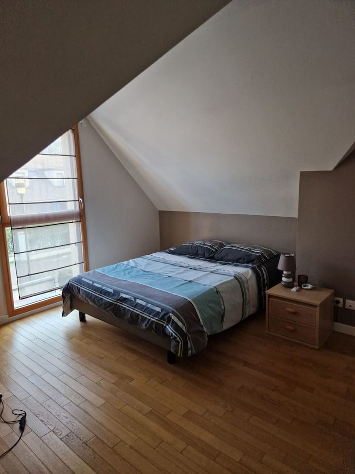 Chambre Privée Avec Sdb Et Wc - Bois-d'Arcy