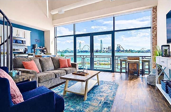 Downtown Walk To Everything! Amazing Lake Views! - Sandusky, OH