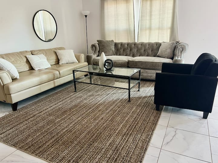 Centrally-located, 4 Bd Plus Office - Casa Grande, AZ
