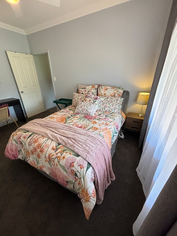 Double Room Bendigo Farm Stay - Bendigo