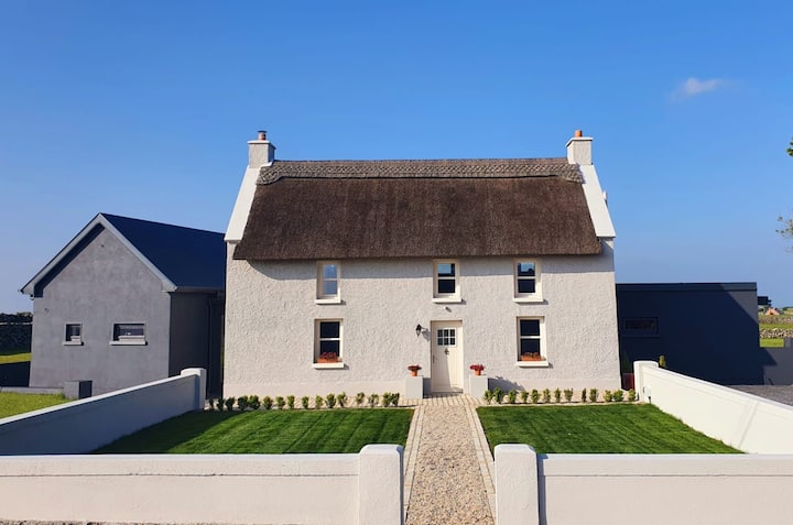 Thatched House - Tuam