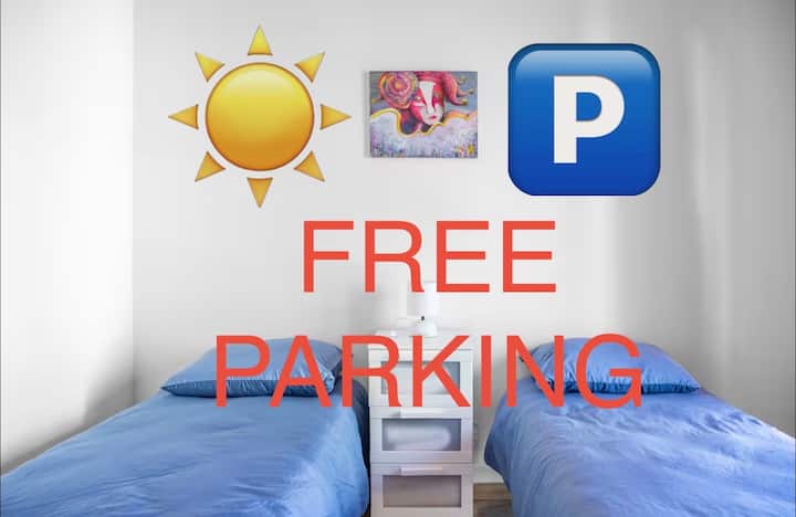 Host4u - Cozy Apartment With Parking In Imperia - İmperia, İtalya