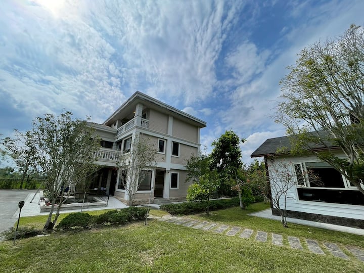 淺藏風歌包場民宿 - Nantou County