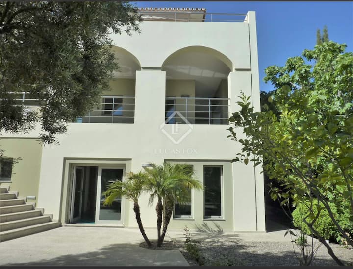 Casa Amplia, Cómoda Y Moderna. - Málaga