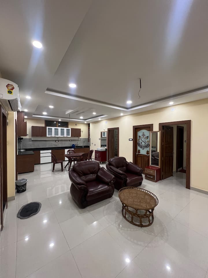 Modern Luxury Ac 3 Bed- Shrinath Palace Apt #3 - Deoghar