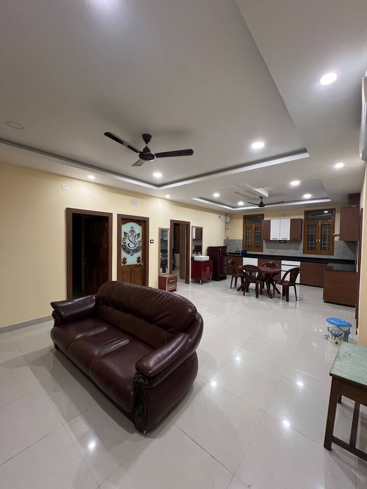 Modern Luxury Ac 3 Bed- Shrinath Palace Apt #2 - Deoghar