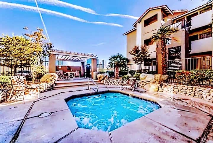 Lux 3br/2ba Condo 1 Min To Strip - Las Vegas, NV