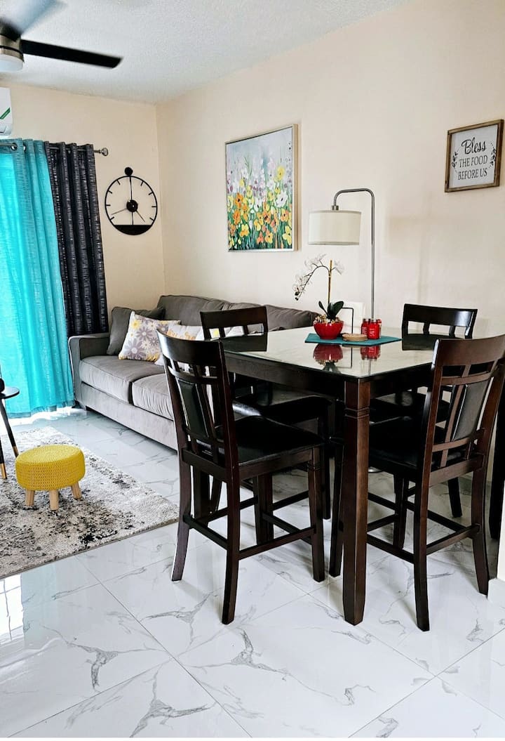 Pattersons Home Away From Home 3 (2 Br) - Kingston