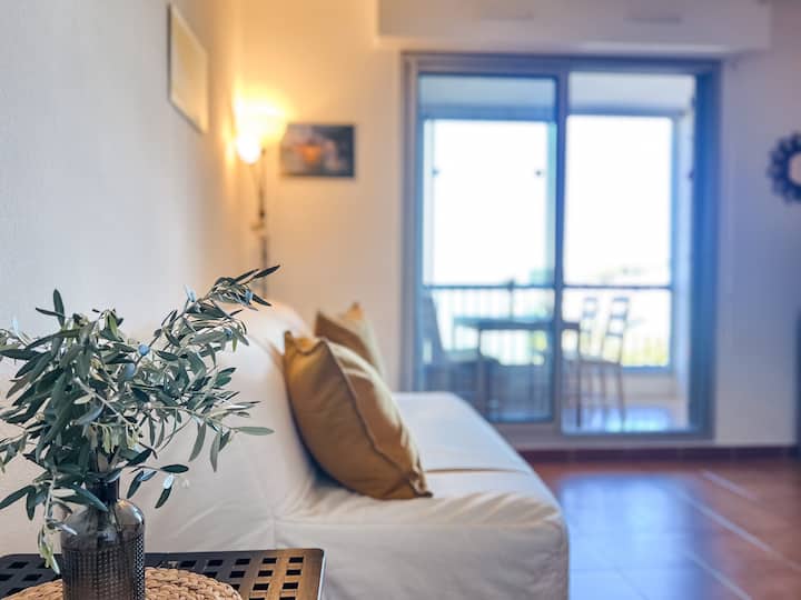 Cocooning Studio - Sea View - Private Parking - La Ciotat
