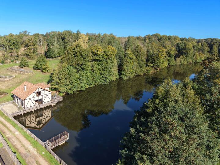 Domaine De 2 Gîtes Au Bord D'un Lac Privé - 도르도뉴