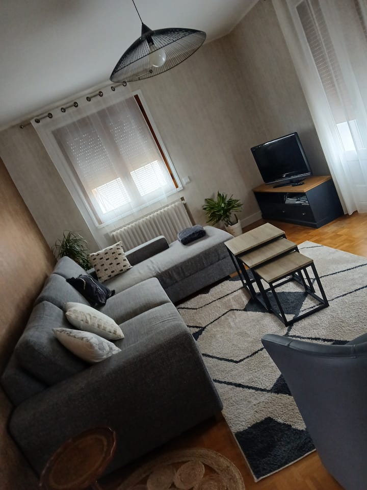 Maison Dans Un Quartier Calme - Saint-Laurent-en-Grandvaux