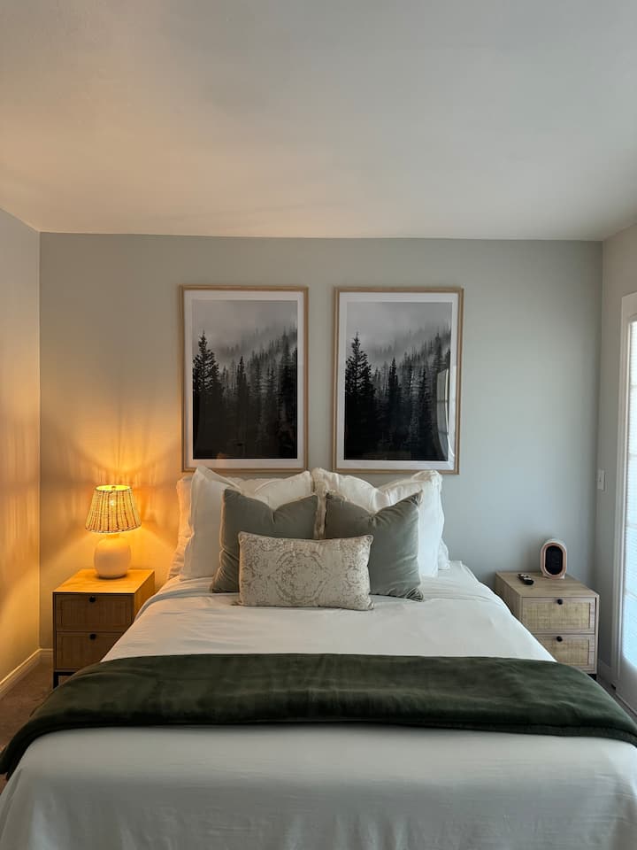 Private Bedroom/bathroom - San Bernardino, CA